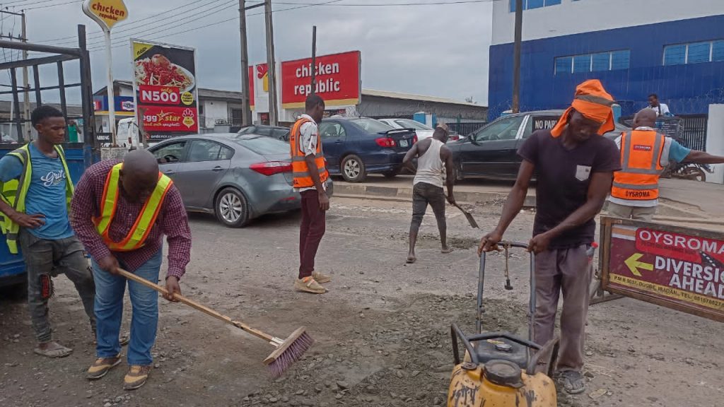 PHOTOS: Oyo Govt. Begins Rehabilitation of Dugbe And Adeoyo Roads In Ibadan